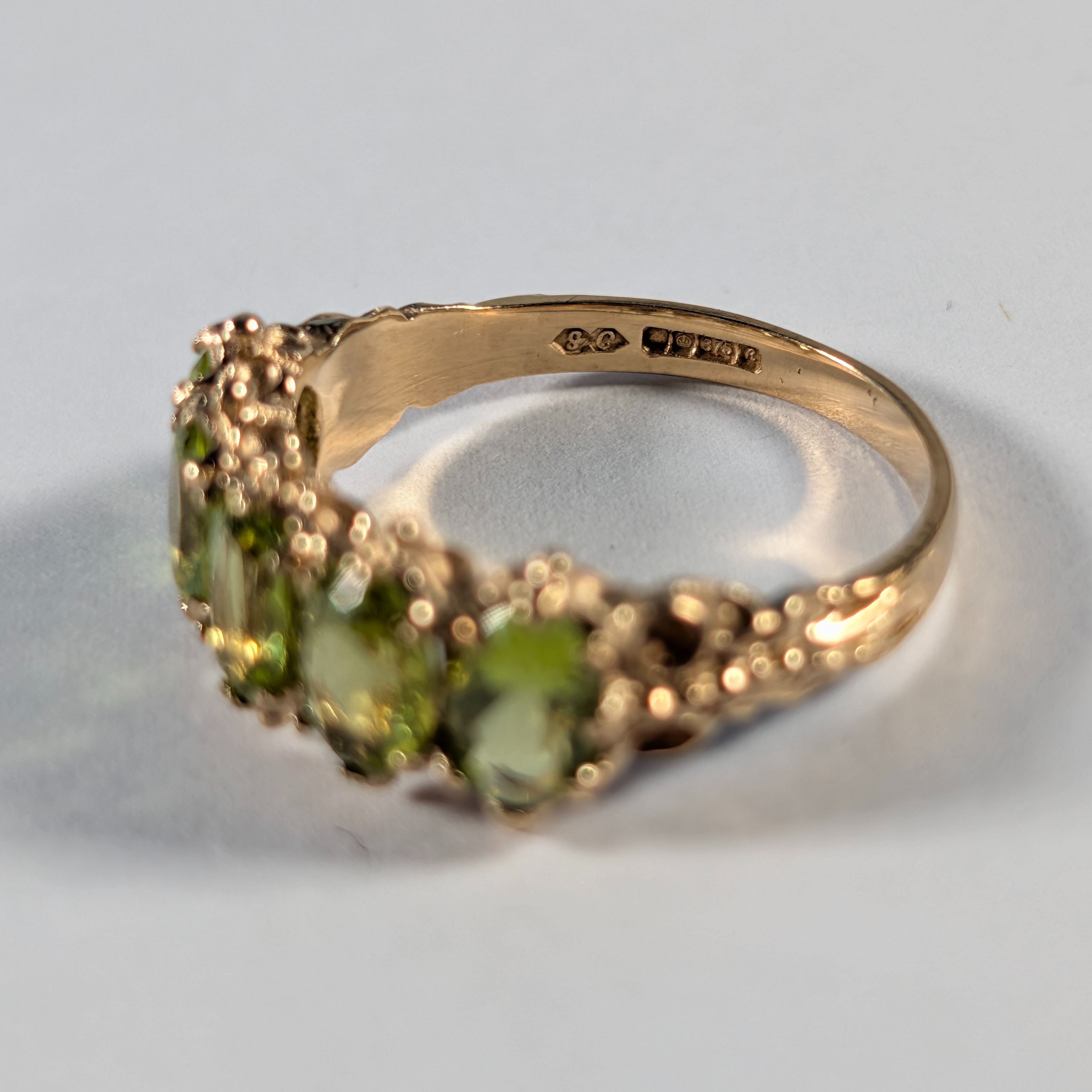 Pre-owned 9ct Gold Oval Lemon Green Stone Half Band Ring Size N - Own4Less